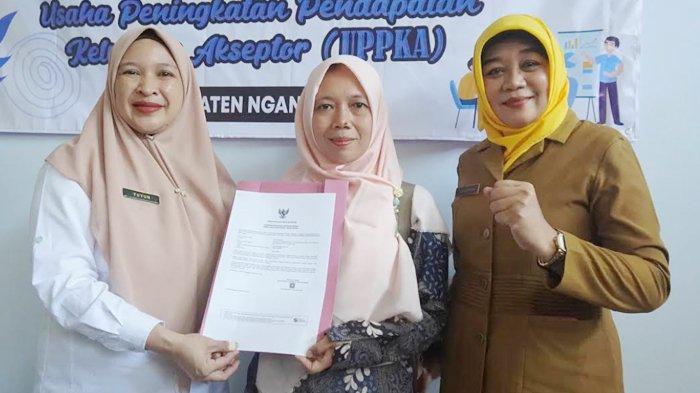 Upaya Pemberdayaan, DPPKB bersama DPMPTSP Nganjuk Terbitkan NIB 130 ...