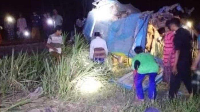 BREAKING NEWS Elf vs KA Probowangi di Perlintasan Tanpa Palang Pintu Lumajang, 11 Orang Tewas ...