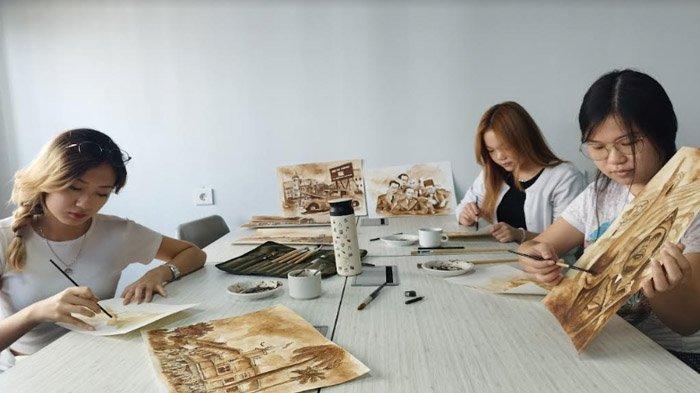 Peringati Hari Pahlawan, Mahasiswa Universitas Ciputra Kreasikan Ampas ...