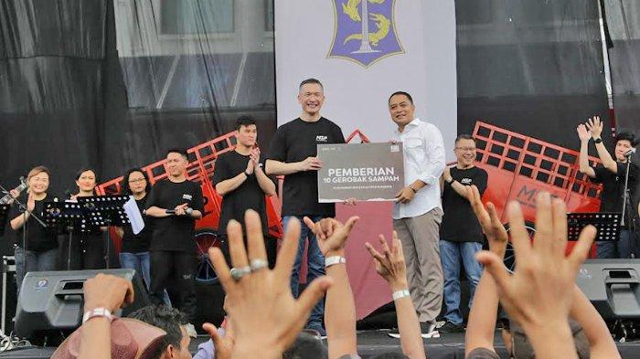 Jelang Natal 2023, Gereja Mawar Sharon Bagikan Sembako untuk Petugas ...