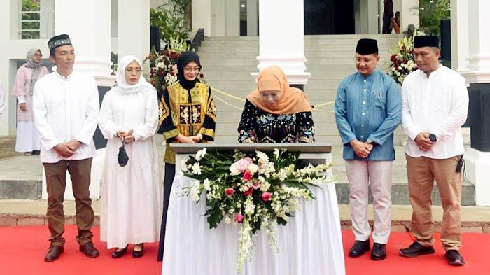 Mbak Vinanda Dampingi Gubernur Jatim Resmikan Masjid dan Auditorium SMAN 5 Taruna Brawijaya ...