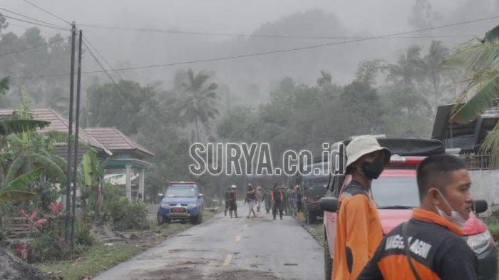 Ketua PWNU Jatim Ajak Gotong Royong Bantu Korban Gunung Semeru Meletus - Surya.co.id
