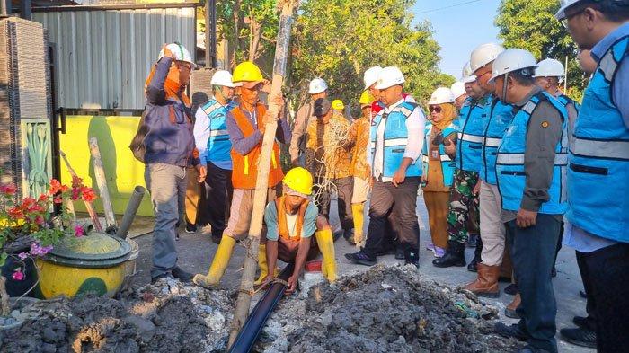 Bupati Gresik Tinjau Jaringan Perpipaan SPAM Umbulan di Duduksampeyan ...