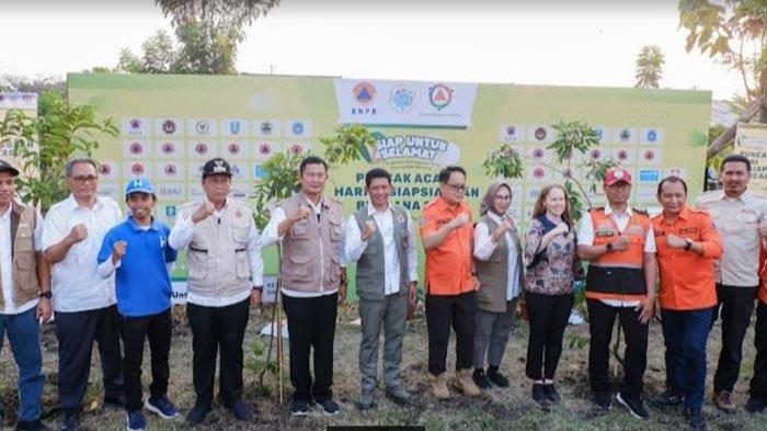 Bantu Pompa Mobile saat HKB, Kepala BNPB Minta Pemkab Lamongan Terus Beri Edukasi Hadapi Bencana ...