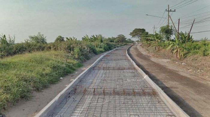 Pembangunan Jalan Pucuk-Sekaran Lamongan Sudah Separuh Ruas Jalan Dicor ...