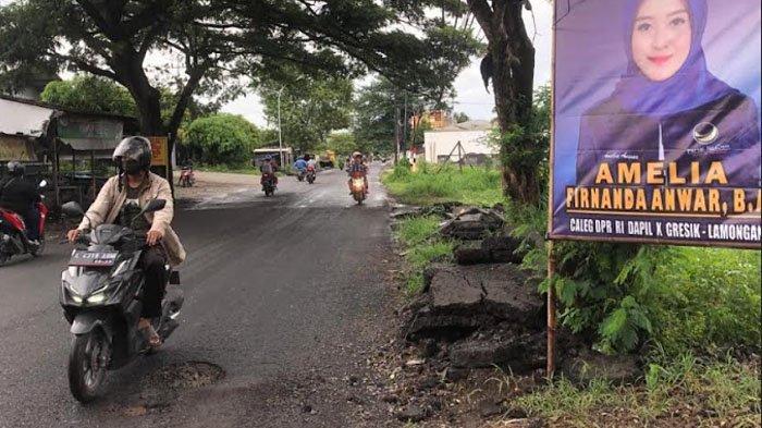 Baru 2 Pekan Diperbaiki Sudah Berlubang, Jalan Raya Cerme-Benjeng Gresik Bikin Pengendara ...