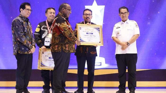 Jatim Raih Penghargaan SPM Awards 2024 dari Kemendagri - Surya.co.id