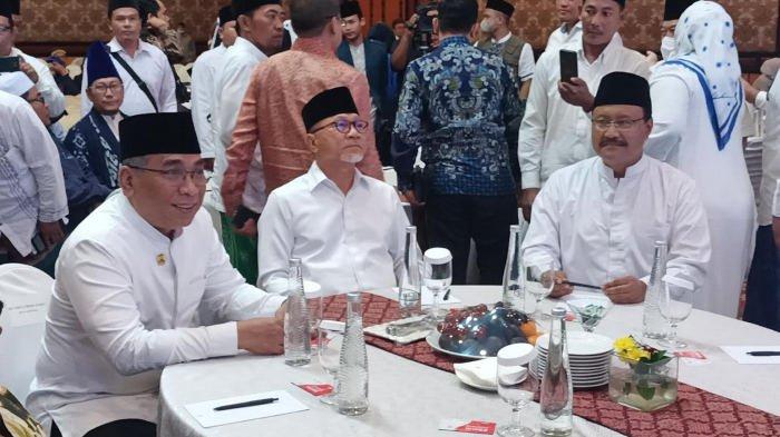 Ketum PBNU KH Yahya Cholil Staquf Hadir di Surabaya, Sebut Warga NU ...