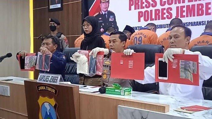 Jaringan Pengedar Sabu dan Okerbaya Jatim Dibekuk Polisi di Jember - Surya.co.id