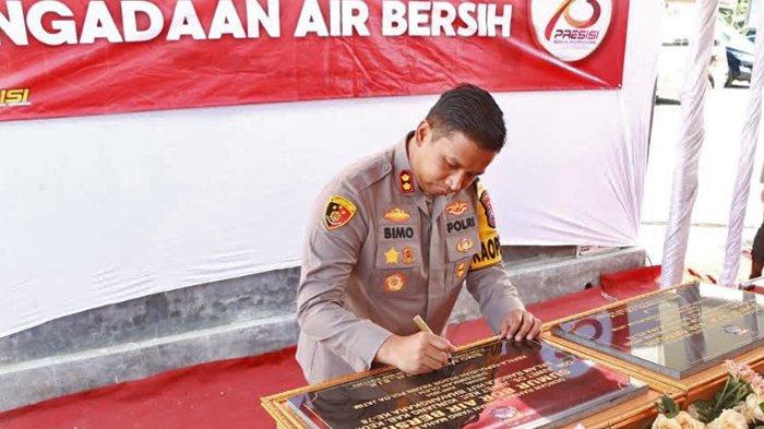 Air Bersih Sulit, Warga Desa Juwet Dapat Bantuan Sumur Bor dari Kapolres Kediri AKBP Bimo ...