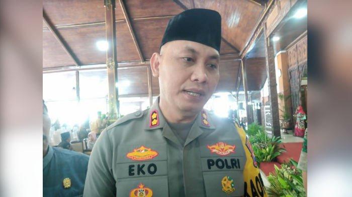Spanduk Ucapan Selamat Menjalankan Ibadah Puasa dari Perguruan Silat di ...