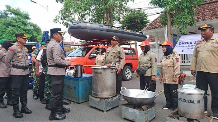 Forkopimda Tulungagung Gelar Pasukan dan Alat Pertolongan untuk Antisipasi Bencana di Musim ...