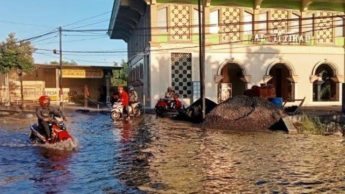 Ini Wilayah di Kabupaten Gresik yang Terimbas Banjir Luapan Kali Lamong dan Bengawan Solo ...