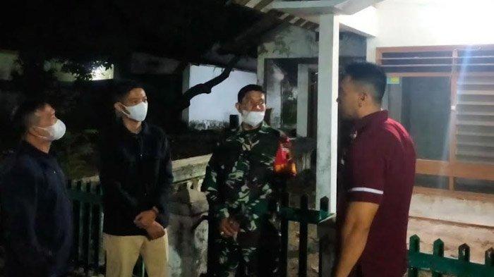 Jasad Pria Ditemukan Di Rumah Kosong Kabupaten Bondowoso Warga Cium Bau Tak Sedap Id