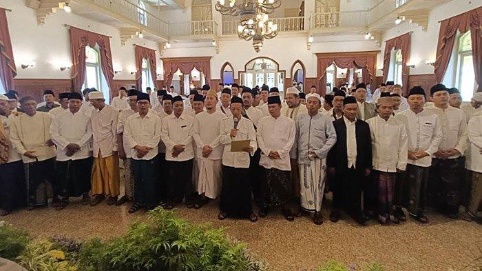 Kiai Kampung Jawa Timur 'KOPI' dan Rejo Semut Ireng Deklarasi Dukung Prabowo-Gibran - Surya.co.id