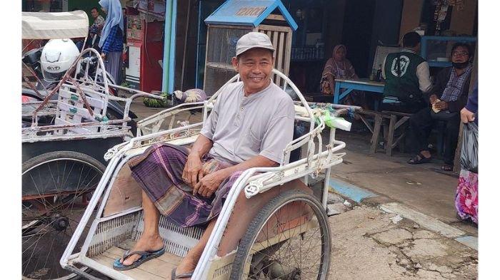 Kisah Nursalim Tukang Becak di Pasuruan Sukses Sekolahkan 3 Anak hingga Jadi PNS dan Lulus S2 ...