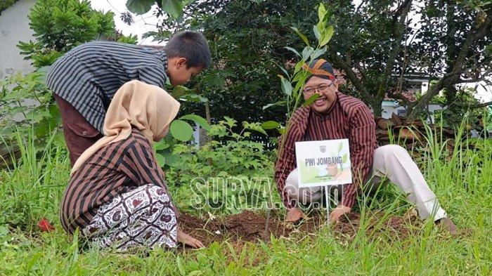 Tradisi Unik di Desa Pakel Kabupaten Jombang, Tanam Satu Pohon Setiap ...