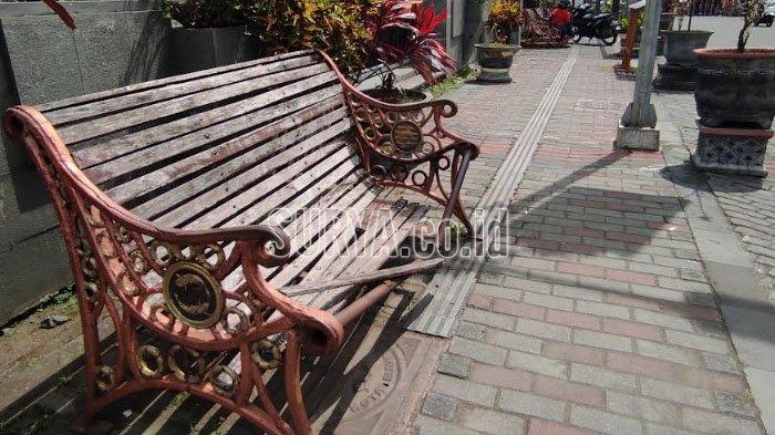 Dikeluhkan Pengunjung, Bangku Rusak di City Walk Makam Bung Karno Kota ...