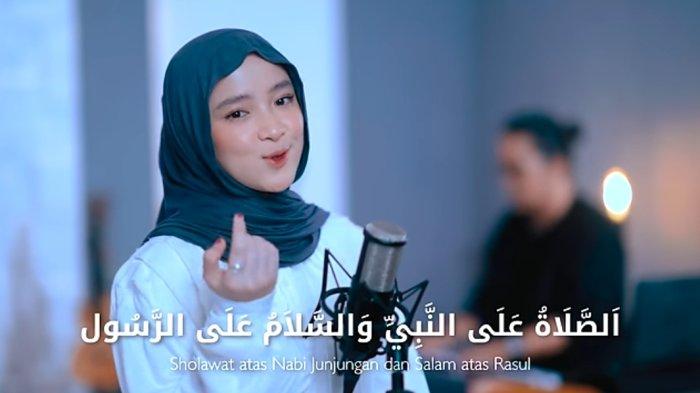 Lirik Assholatu Alannabi oleh Nissa Sabyan, Lengkap Arab, Latin dan Terjemahan - Surya.co.id
