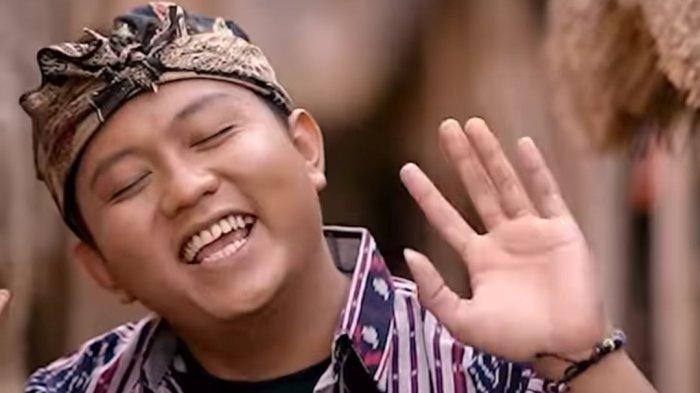 Lirik Lagu Dumes Versi Denny Caknan feat Wawes, Pengenku Siji Mung Kowe ...