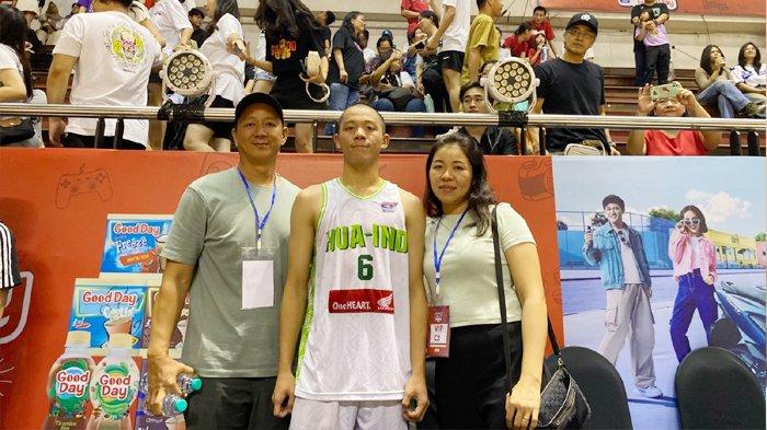 Motivasi dan Pertimbangan Orang Tua Liu Luis Fanderson Phiong Memilih ...