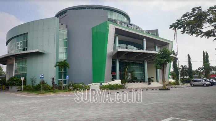 Lansia Jatuh dari Tangga MPP Tuban Saat Urus Asuransi, Dilarikan ke ...