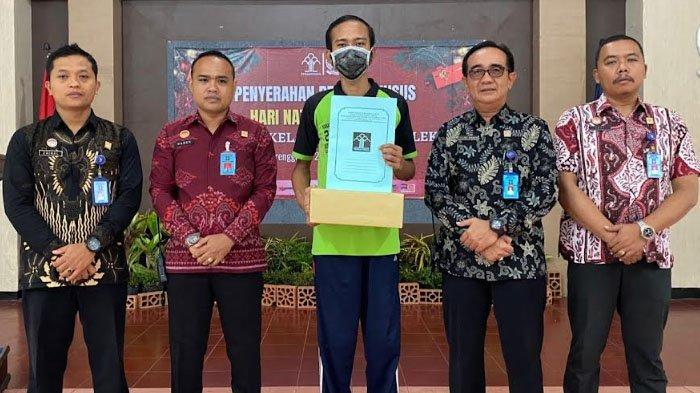 Satu Narapidana Rutan Kelas IIB Trenggalek Bebas Usai Dapatkan Remisi Natal 2022 - Surya.co.id