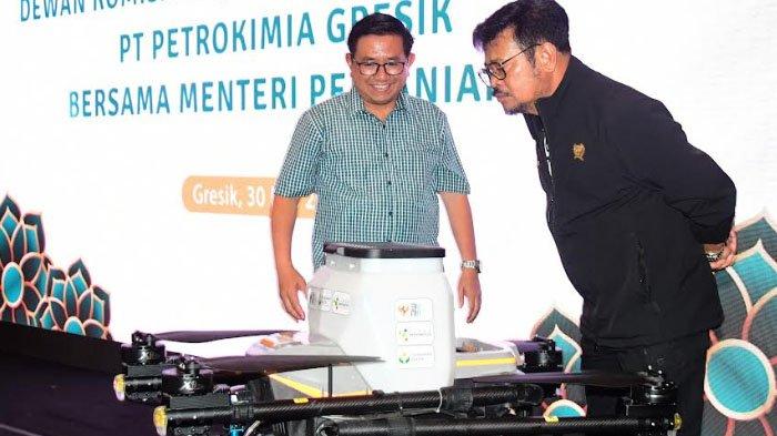Mentan Dukung Inovasi Untuk Tingkatkan Hasil Pertanian, Petrokimia Gresik Siapkan 100 Drone ...