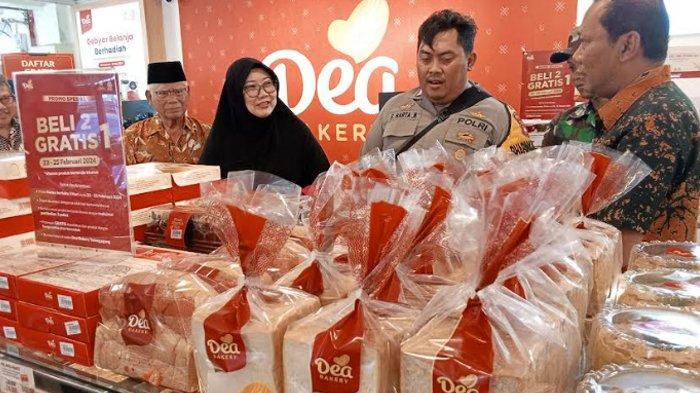 Buka Outlet Baru ke-38 di Nirwana Plasa Tulungagung, Ini Kisah Sukses Pemilik Dea Bakery - Surya ...