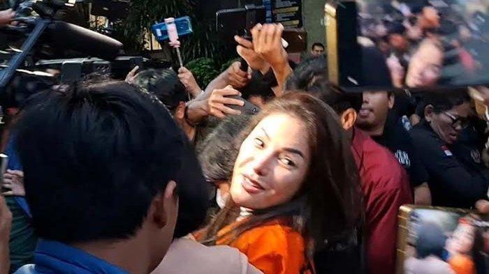 Nasib Nikita Mirzani dan Asisten Ditahan 20 Hari Usai Jadi Tersangka Kasus Pemerasan Reza Gladys ...