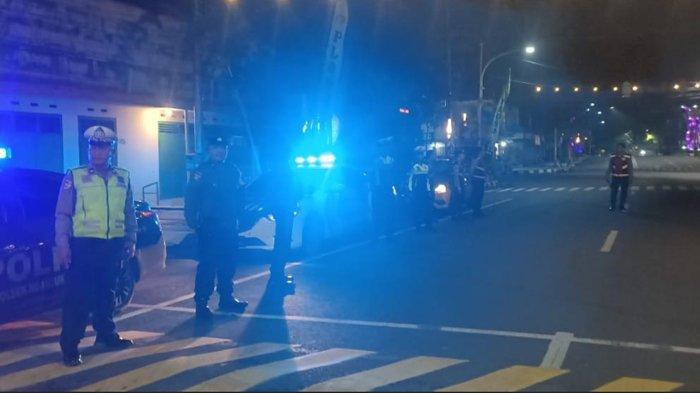 Tekan Balap Liar Hingga Kejahatan Jalanan, Polres Nganjuk Gelar Patroli Blue Light - Surya.co.id