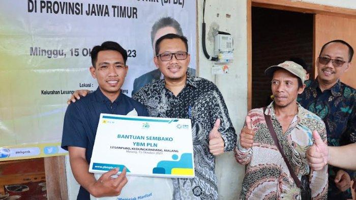 PLN Nyalakan Bantuan Pasang Baru Listrik 453 Warga Tak Mampu di Malang - Surya.co.id