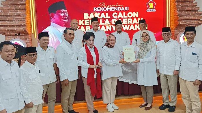 Terima Rekomendasi Gerindra di Pilkada Banyuwangi 2024, Ipuk Fiestiandani : Terimakasih Pak ...