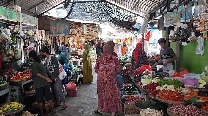 Pedagang Pasar Basah Trenggalek Menolak Dipindah ke Pasar Pon, Bilang ...