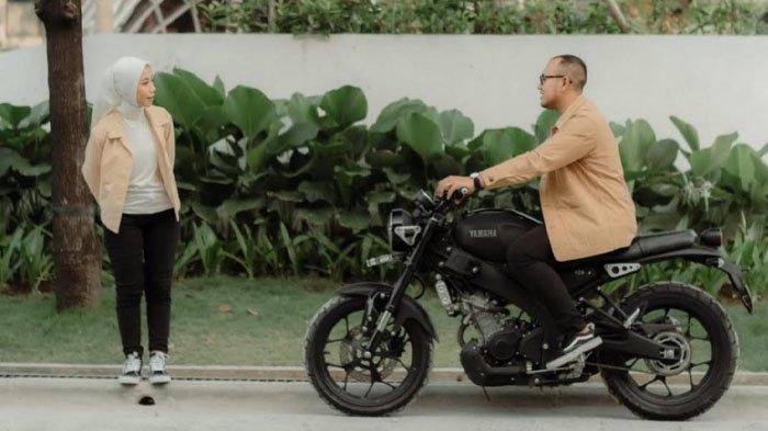 Yamaha XSR 155 Sukses Jadi Andalan Sepasang Kekasih, Cocok Buat Harian Maupun Touring - Surya.co.id