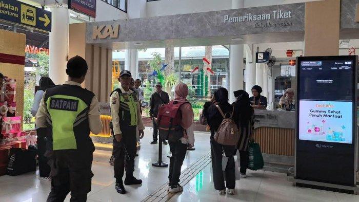 750.380 Pelanggan Dilayani Selama Libur Nataru, KAI Daop 8 Surabaya : Masyarakat Gemar Naik KA ...