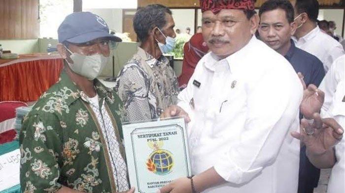 638 Sertifikat Program PTSL Diserahkan ke Warga, 2023 Targetkan 53 Ribu Bidang Tanah ...