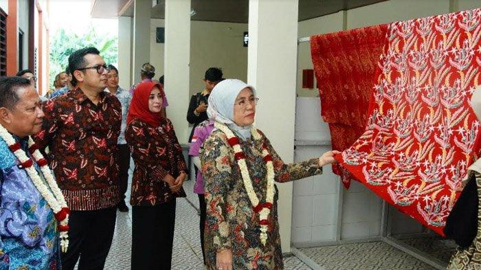 Sentra Batik Kota Mojokerto Terlengkap di Indonesia, Ali Kuncoro ...