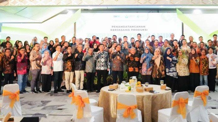 Dukung Asta Cita Swasembada Pangan, Petrokimia Gresik Teken Kerjasama Dengan 73 Mitra se ...