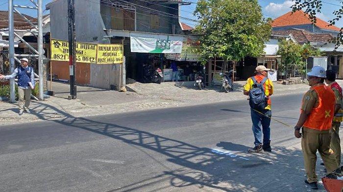 Pemkab Gresik Lakukan Pelebaran Jalan Raya Bringkang Menganti, Ditargetkan Rampung Desember 2024 ...