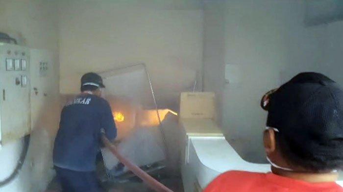 Polisi Libatkan Labfor Polda Jatim Selidiki Penyebab Kebakaran Puskesmas Blooto Kota Mojokerto ...