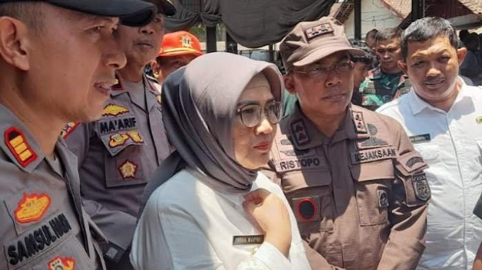 Pj Bupati Lumajang Indah Wahyuni Pastikan Pembahasan RAPBD TA 2024 Masih Berjalan - Surya.co.id