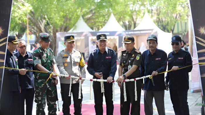 Pj Bupati Nganjuk Sri Handoko Taruna Buka Job Fair Career Expo 2024, Ada 4.164 Formasi - Surya.co.id