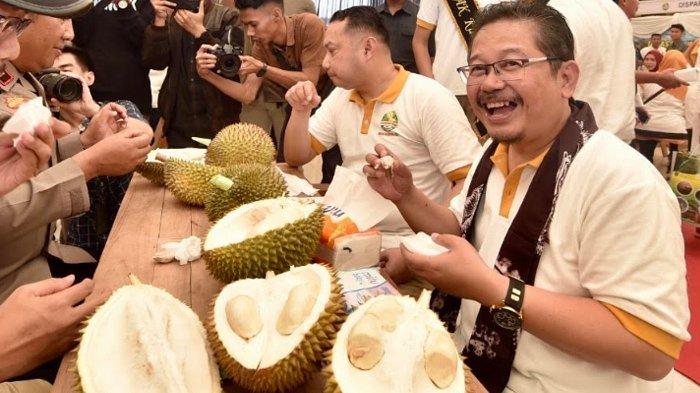 50.000 Durian dari 7 Kecamatan di Kabupaten Pasuruan Dijual Murah Dalam Durian Fest - Surya.co.id
