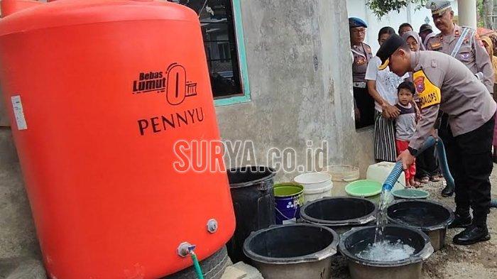 6 Ribu Jiwa Kesulitan Air Bersih di Trenggalek, BPBD : Bulan September Puncak Kekeringan - Surya ...