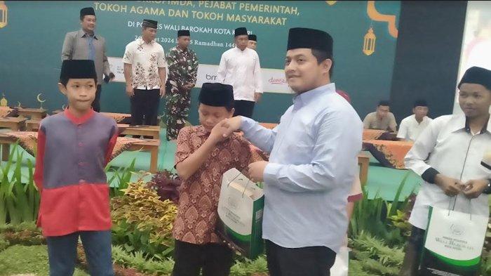 Tingkatkan Takwa Saat Ramadhan, Ponpes Wali Barokah Kota Kediri Santuni Anak Yatim dan Dhuafa ...