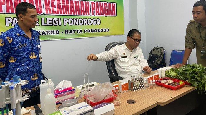 Di Pasar Legi Kabupaten Ponorogo Kini Ada Pos Pantau Keamanan Pangan ...