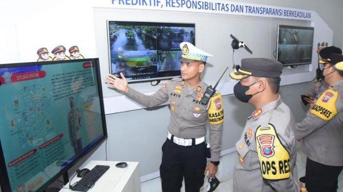 Sambut Nataru dan Pastikan Kesiapan Personil, Kapolres Lamongan Tinjau 5 Pos Sekaligus - Surya.co.id