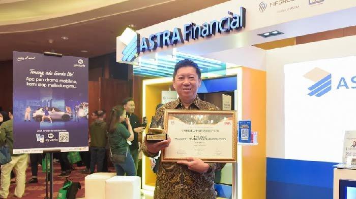 Presdir Asuransi Astra Raih The Best Industry Marketing Champion pada ...