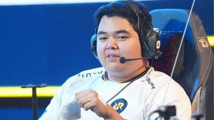 BIODATA RRQ R7 atau Rivaldi Fatah, EXP Laner RRQ Hoshi yang Memutuskan ...